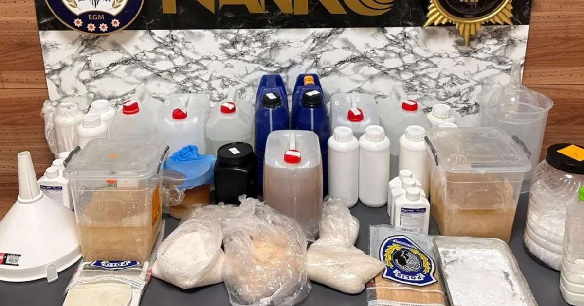İstanbul'da 30 kilogram uyuşturucu ele geçirildi - Hür Haber
